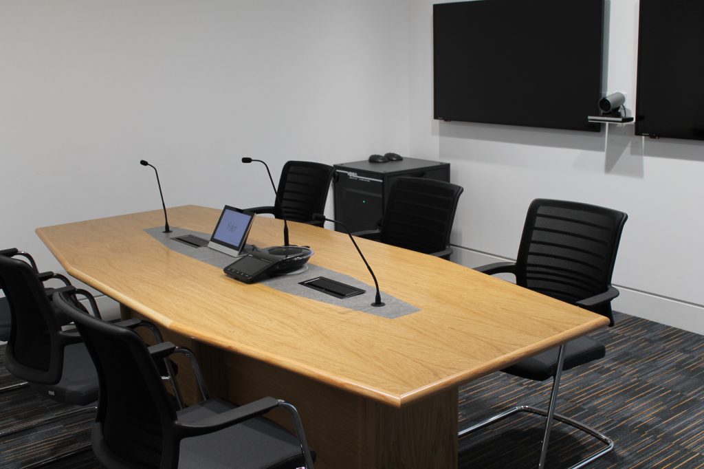 full-table - Turning Leaf