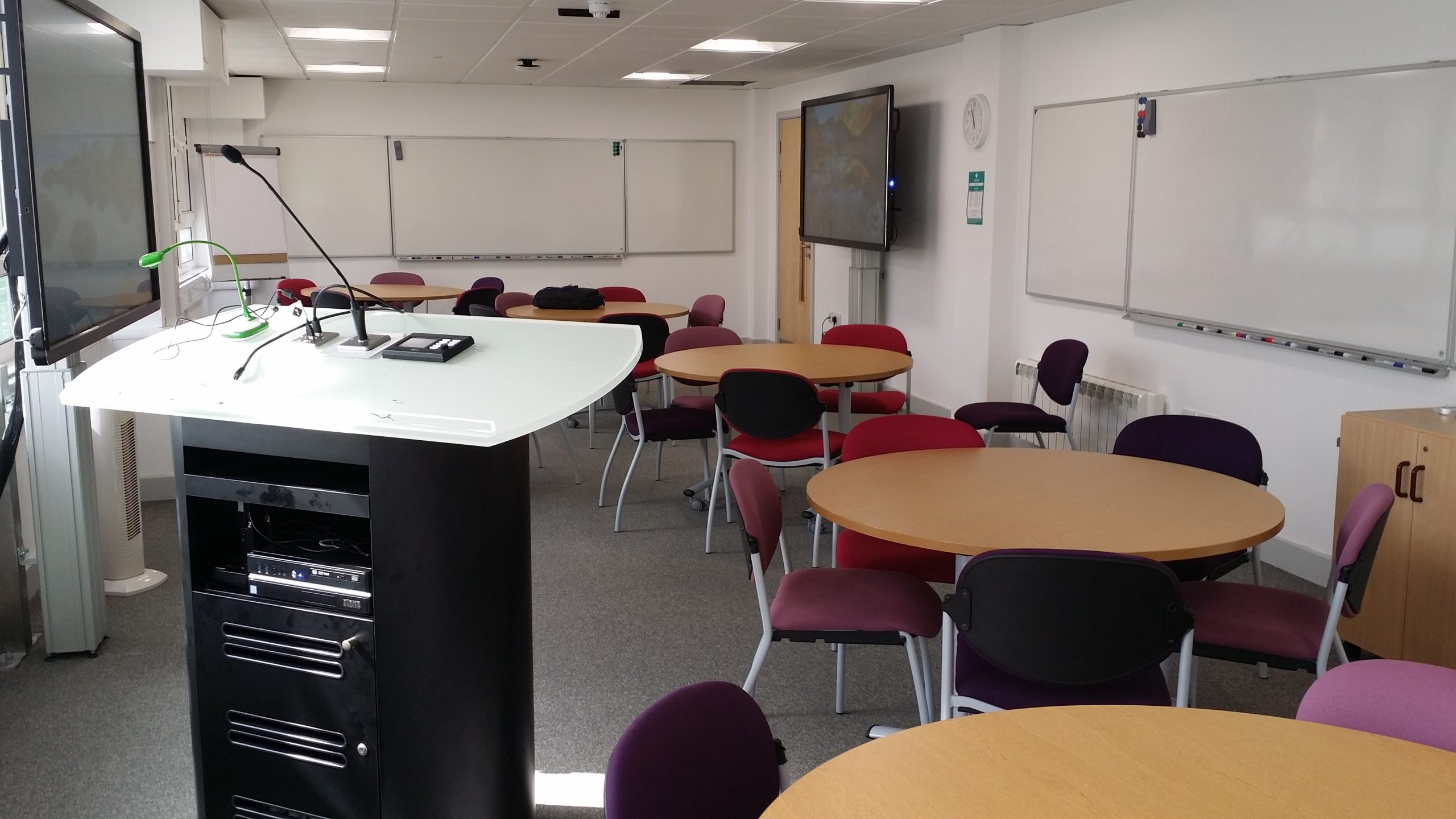 AV Lectern 15 - Turning Leaf