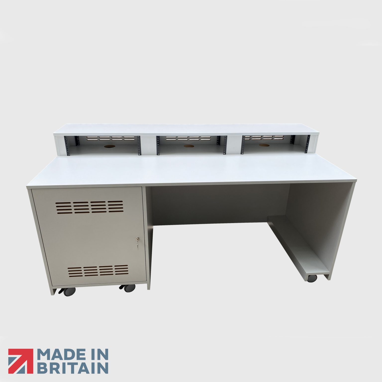 AV Desk 06 - Turning Leaf