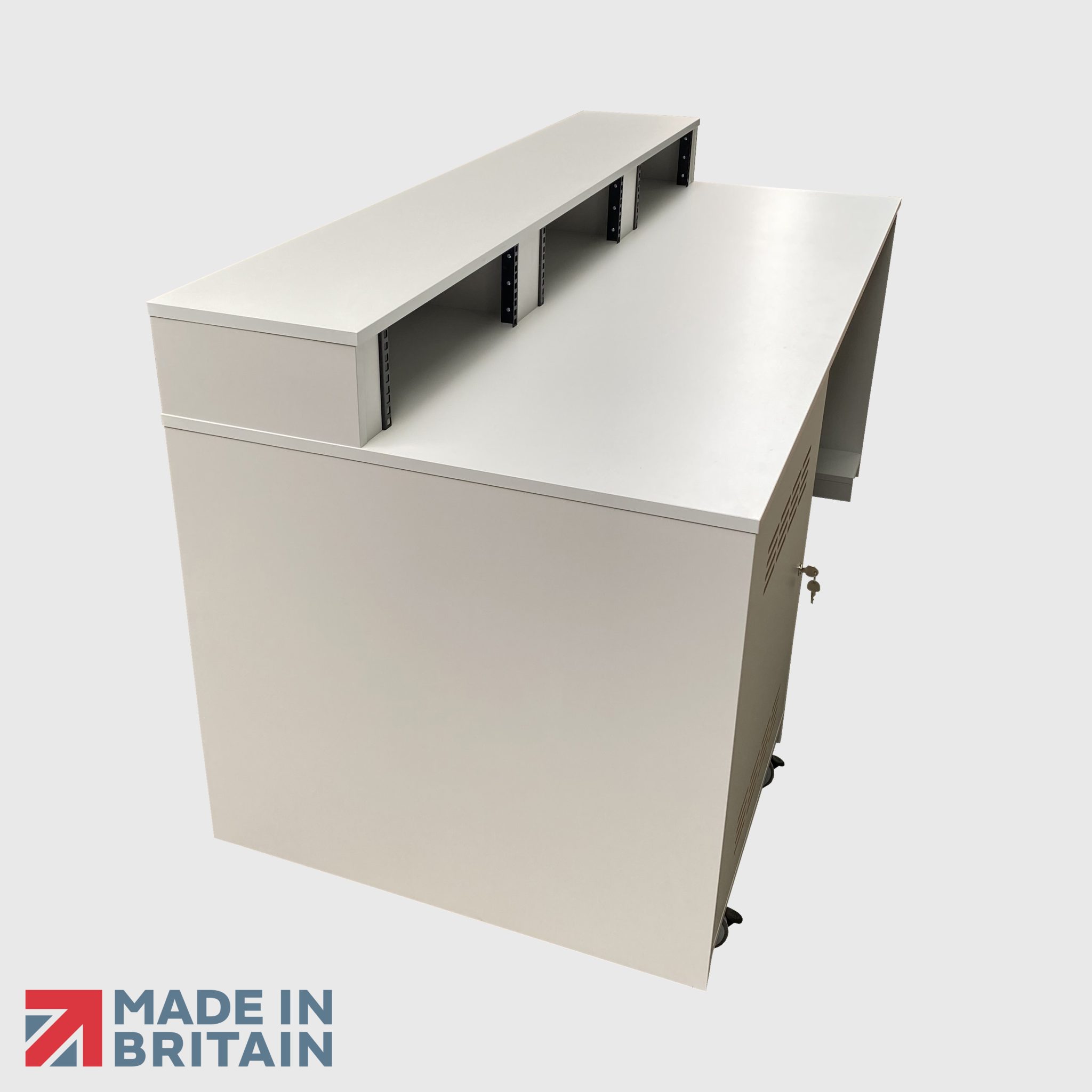 AV Desk 06 - Turning Leaf